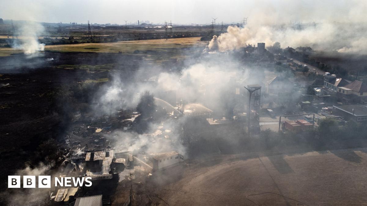 As it happened: Heatwave latest: Major incident declared as London hits ...