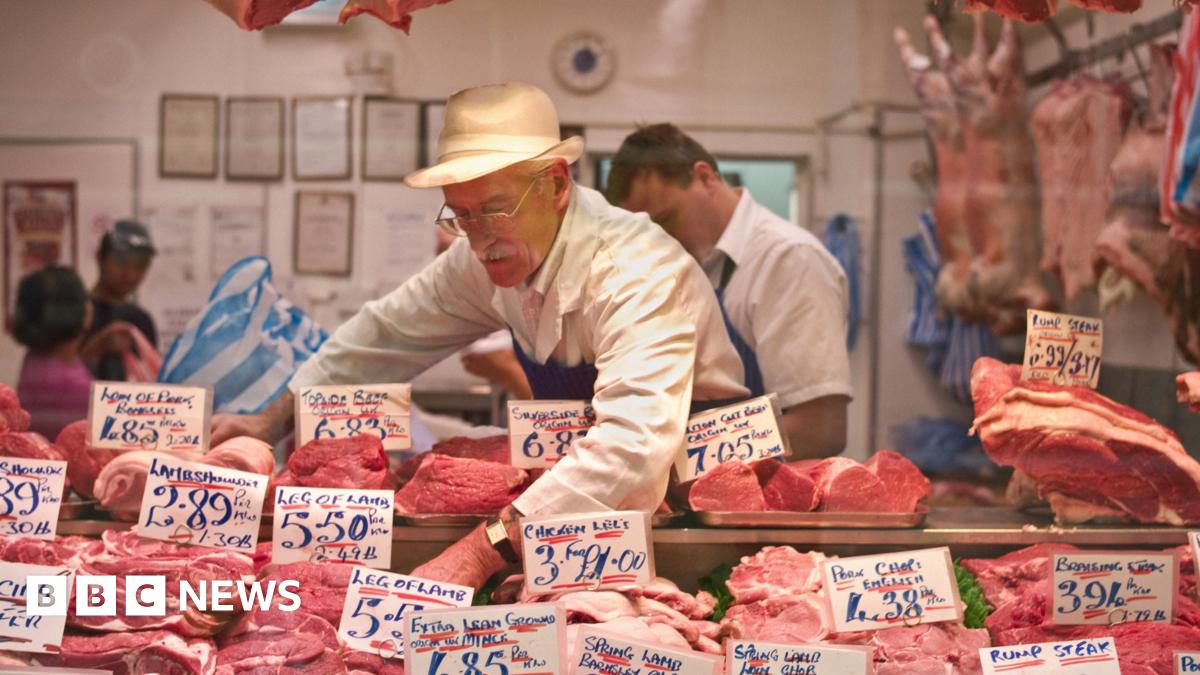 Climate change: Do I need to stop eating meat? - BBC News