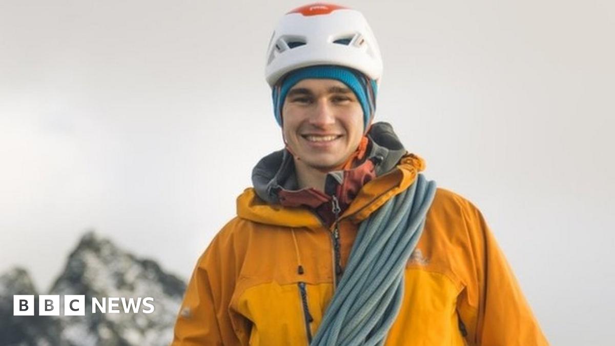Glasgow climber wins major award after brush with death - BBC News