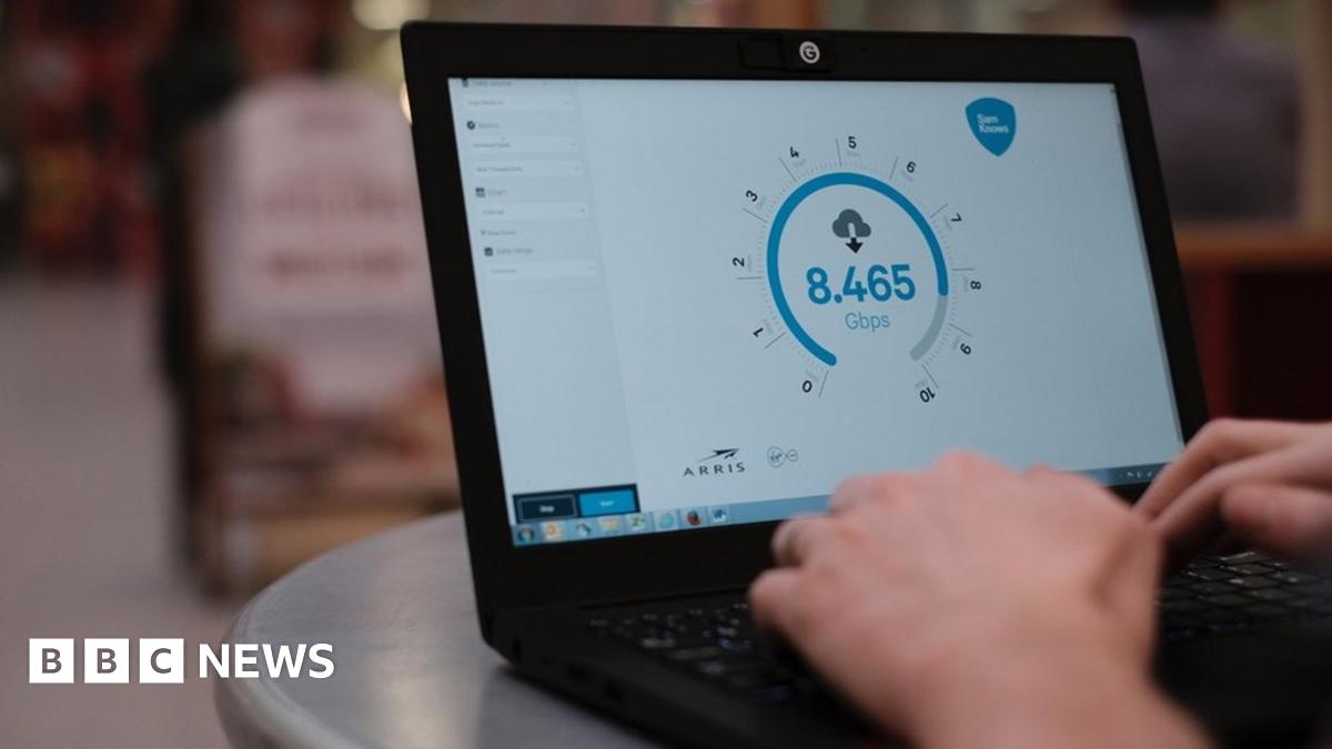 Virgin Media tests 8Gbps broadband - BBC News