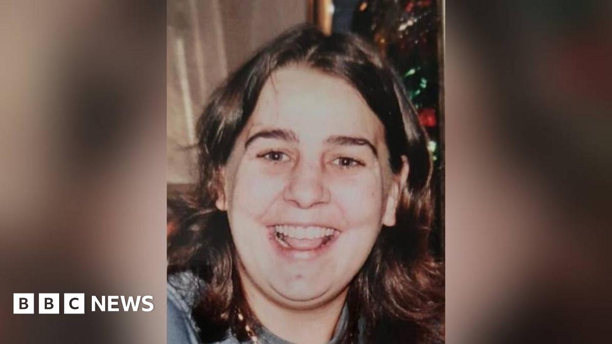 Adell Cowan: Boyfriend Carl Silcox guilty of Caerphilly murder - BBC News