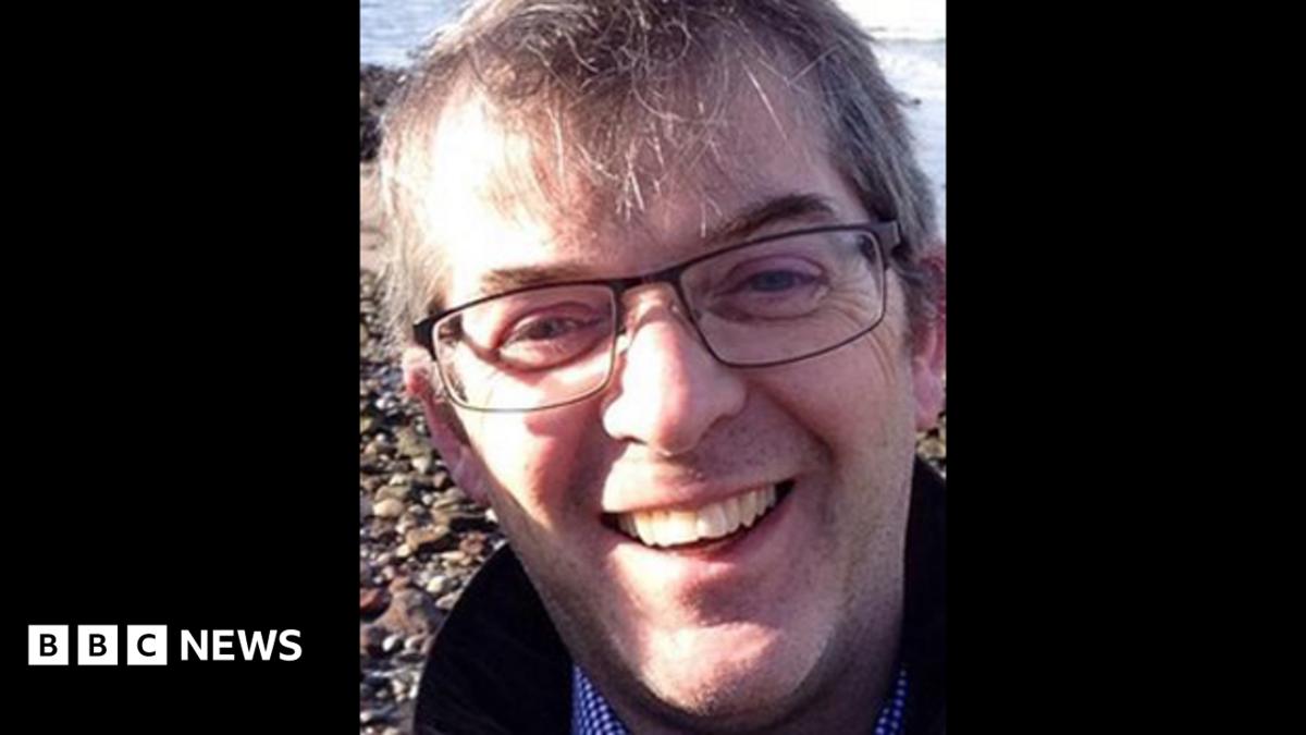 Robert Murphie named as biker killed at Newton Stewart - BBC News
