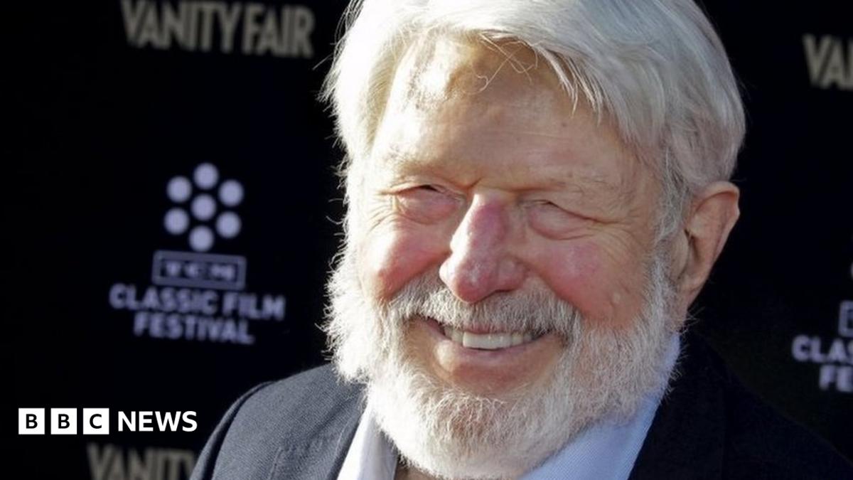 Fiddler on the Roof actor Theodore Bikel dies - BBC News