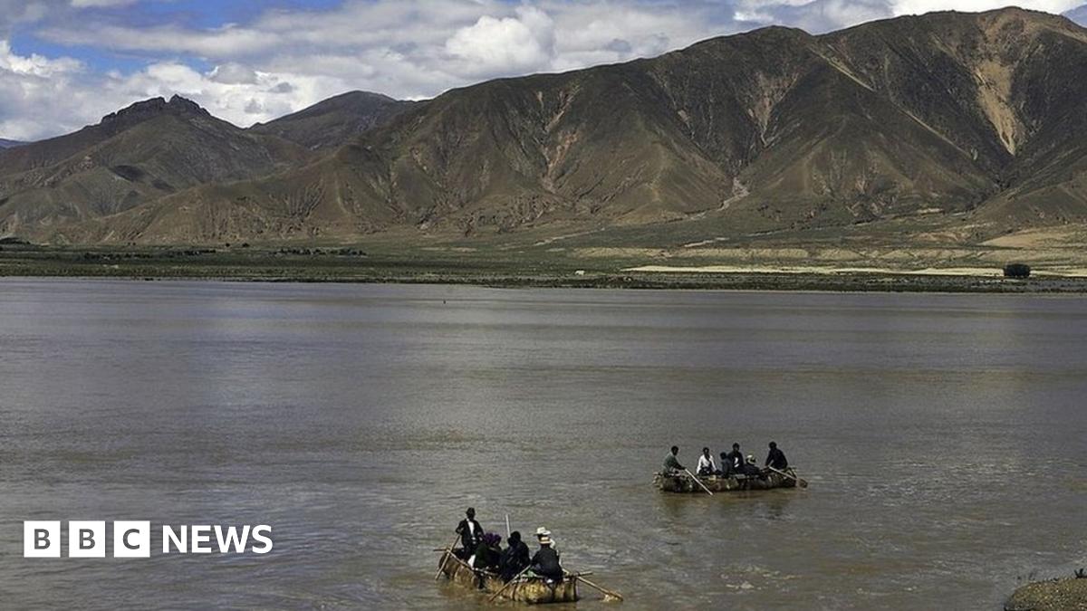 China and India water 'dispute' after border stand-off - BBC News