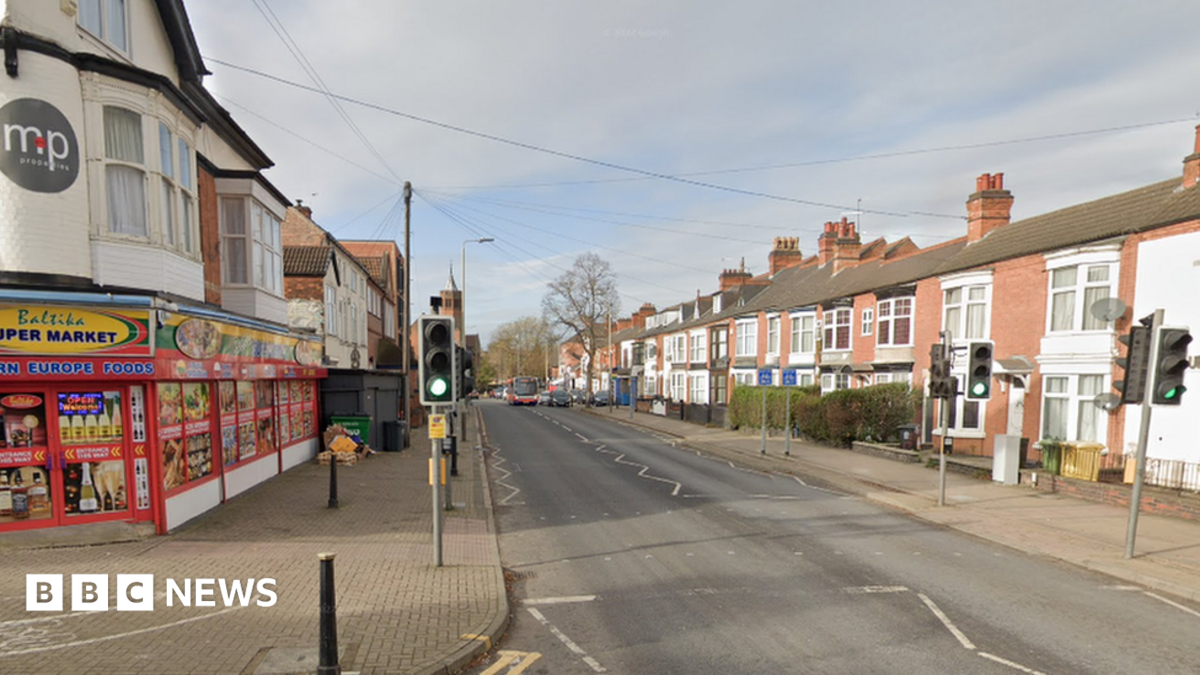 Pair charged with attempted murder after Leicester stabbing - BBC News