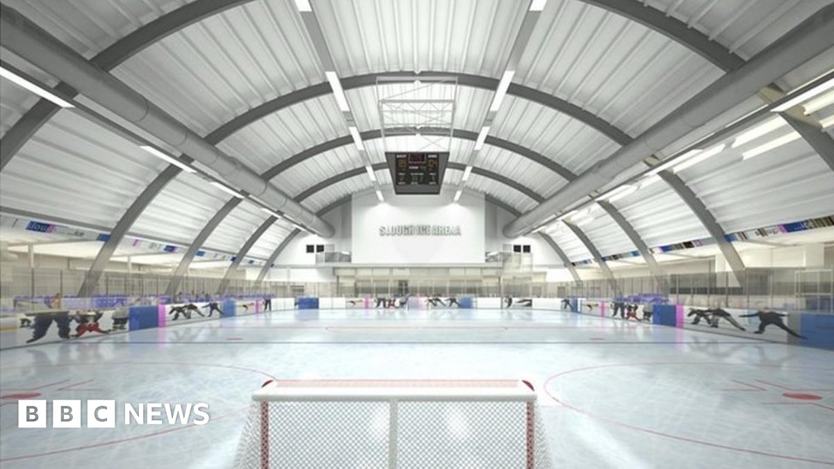 Revamped Slough ice rink opening delayed - BBC News
