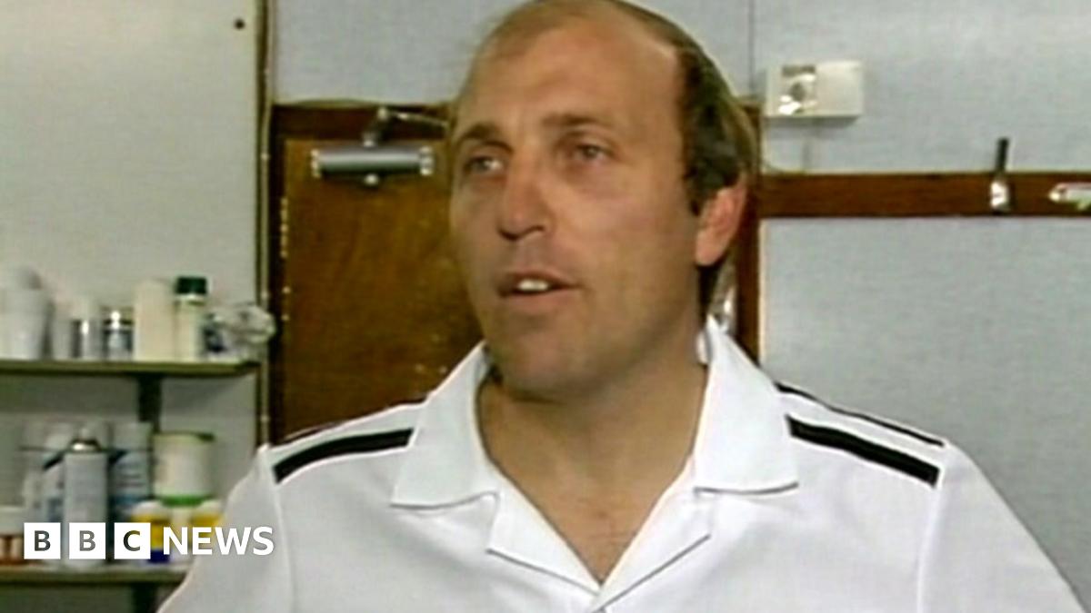 Bob Higgins: Ex-Saints coach child abuse charges trial date set - BBC News