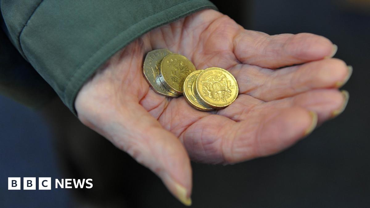 Basic state pension set to rise to £119.30 a week - BBC News