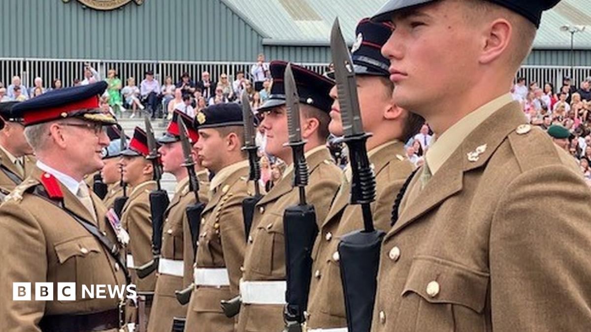 Hundreds of young soldiers graduate from Harrogate Army Foundation ...