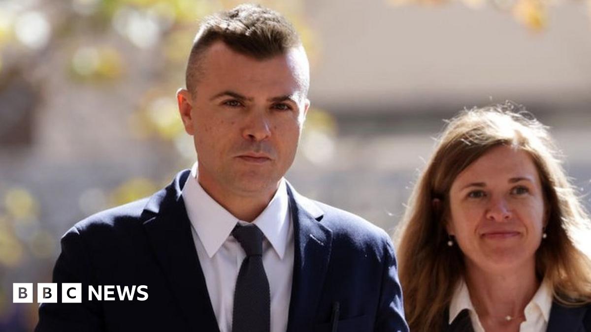 Trump-Russia Steele dossier source acquitted of lying to FBI - BBC News