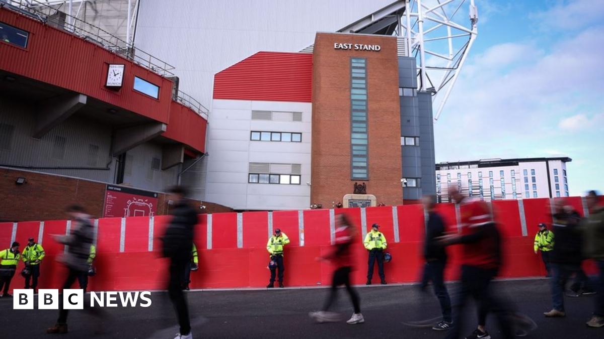 Tragedy chanting arrests after Man Utd and Liverpool's FA Cup clash ...