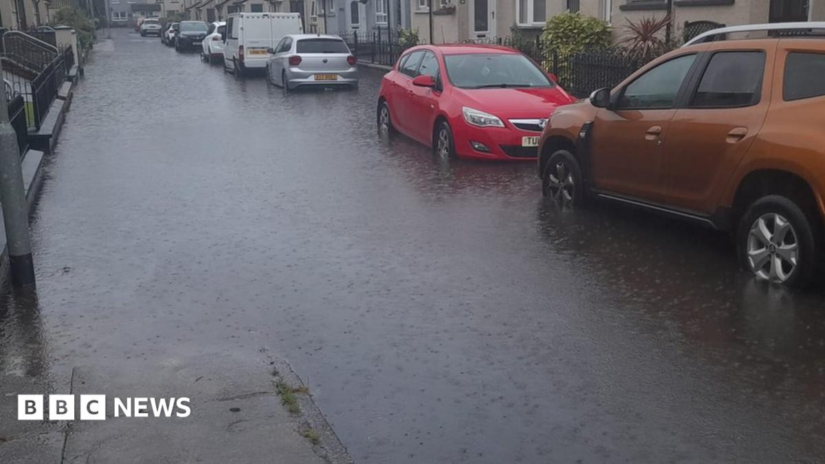 Flooding: What to do if your NI home is hit by flooding - BBC News