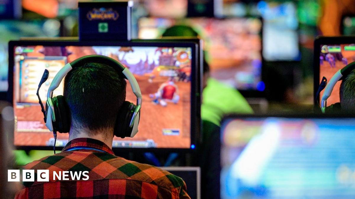 Activision staff condemn firm's response to harassment claims - BBC News