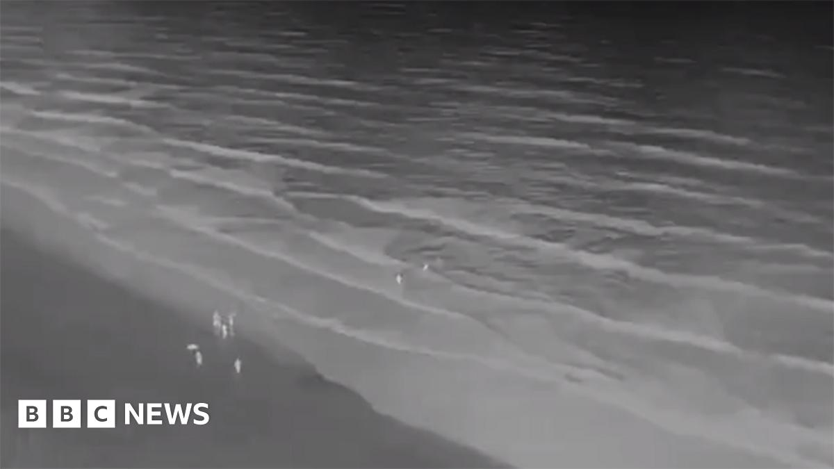 Police rescue woman from freezing cold Lincolnshire sea - BBC News