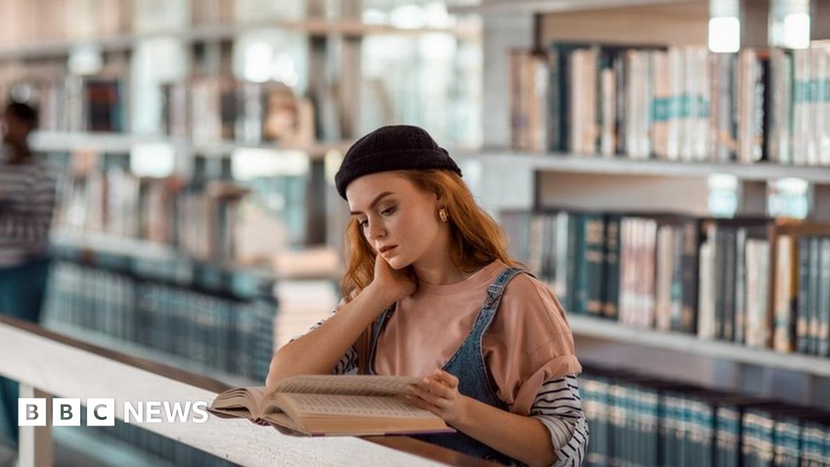 Shropshire Council to review location of libraries - BBC News