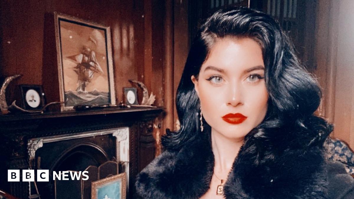 Evelyn Hollow: 'Don't call me a ghost hunter' - BBC News