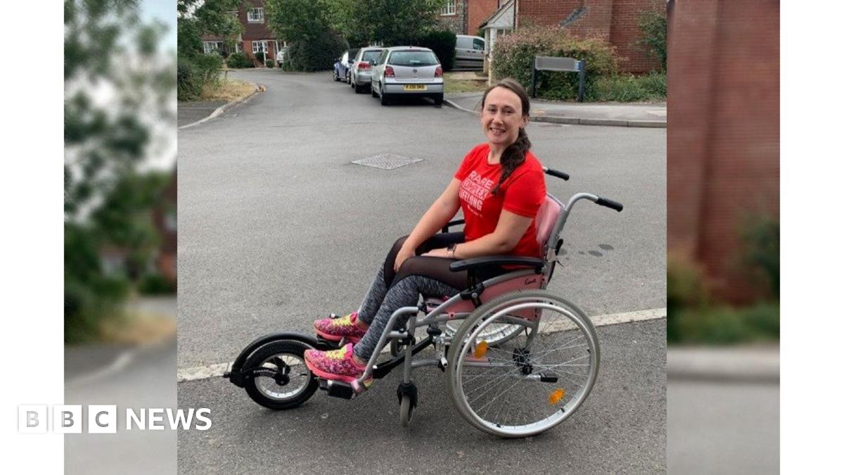 Woman with rare condition to wheel Great North Run - BBC News