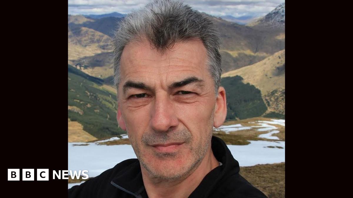 Police appeal over missing walker - BBC News