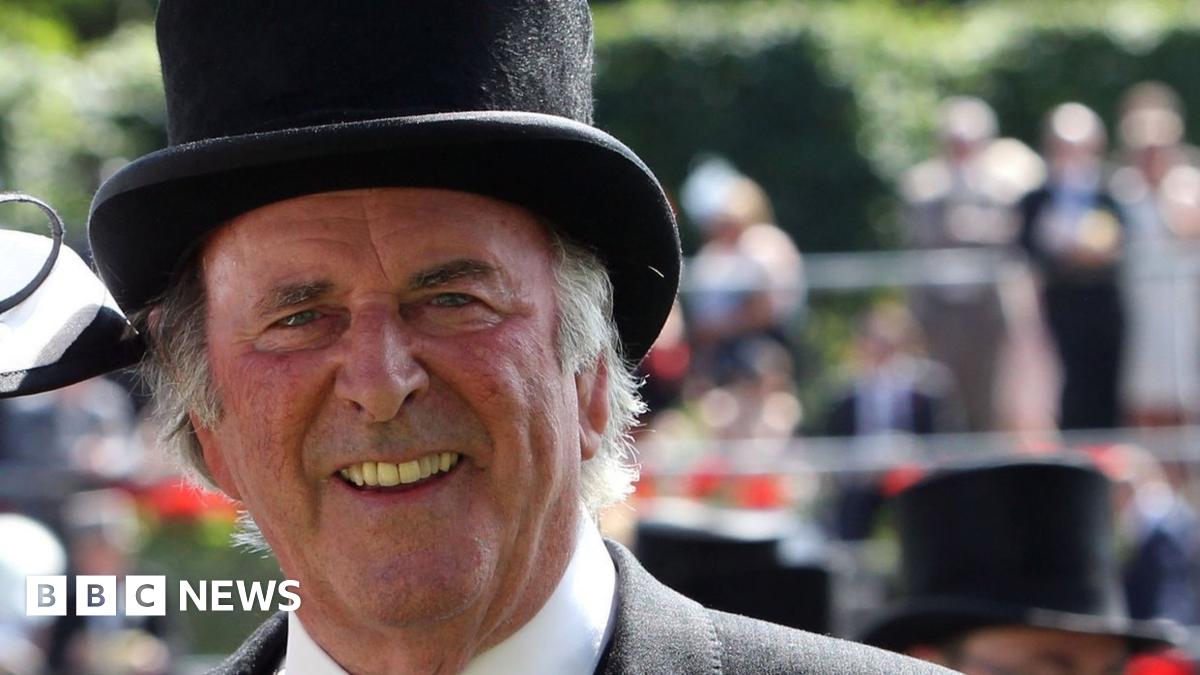 Obituary: Sir Terry Wogan - BBC News
