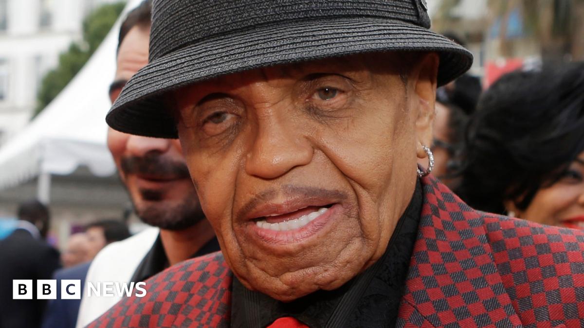 Michael Jackson father Joe suffers stroke - BBC News
