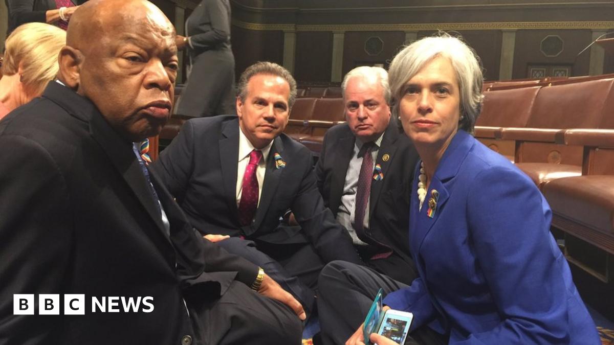 Gun-control protest sparks chaotic scenes in US Congress - BBC News