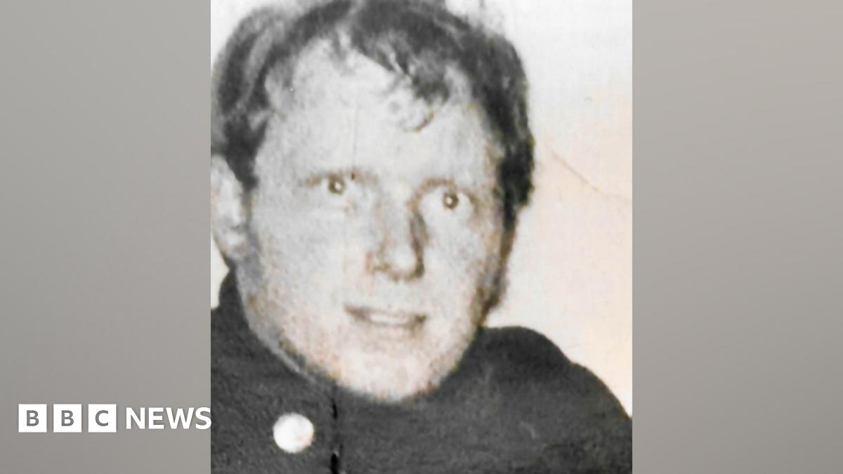 Firefighter who died in Texas Mill blaze in Ashton-under-Lyne honoured ...