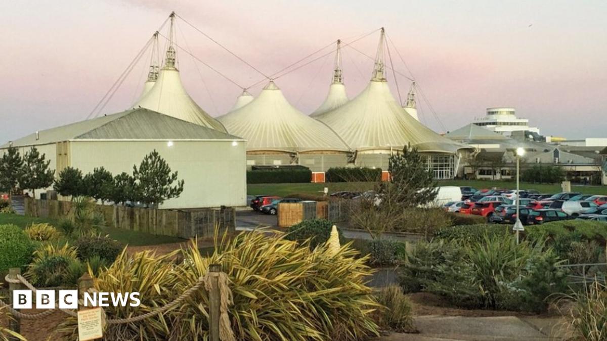 Holidaymakers return to Butlins after 'unidentified package' alert ...
