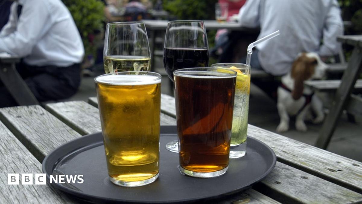 New Manx alcohol licensing act aims to simplify processes - BBC News