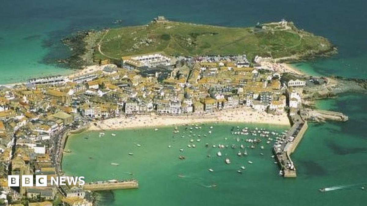 St Ives second homes plan challenged in court - BBC News