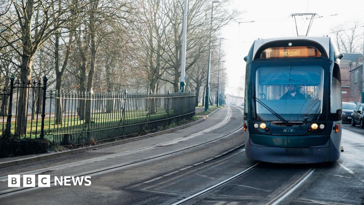Nottingham tram strike action backed by staff vote - BBC News