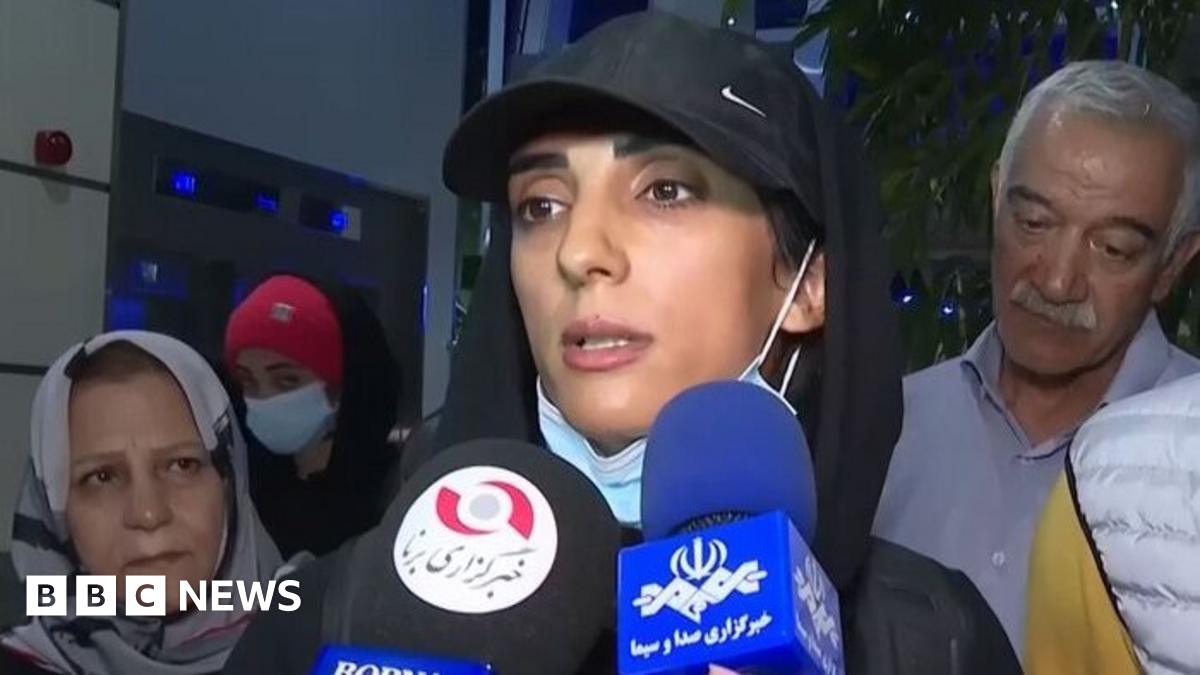 Elnaz Rekabi: Family home of Iranian climber demolished - BBC News