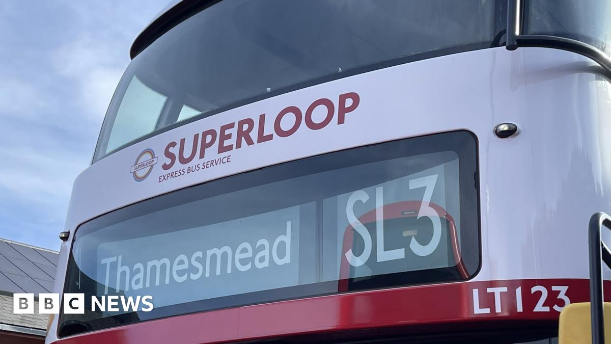 New SL3 Superloop route launches in south-east London - BBC News
