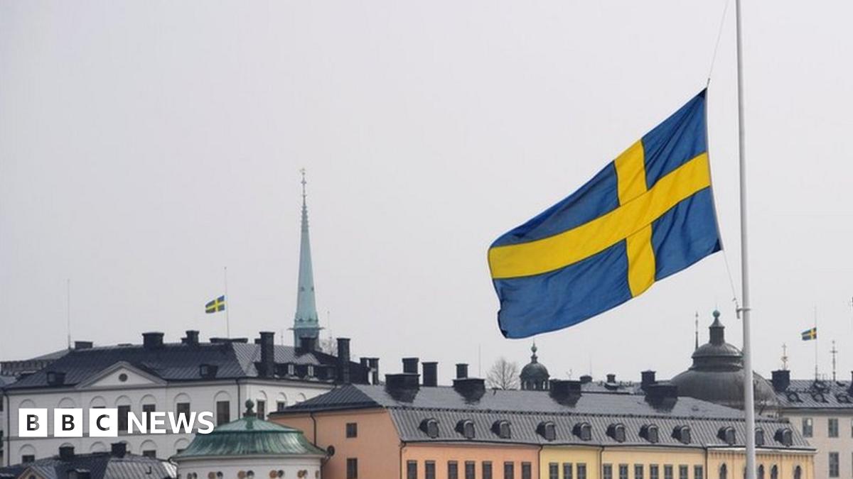 Stockholm attack: Sweden holds minute's silence for victims - BBC News