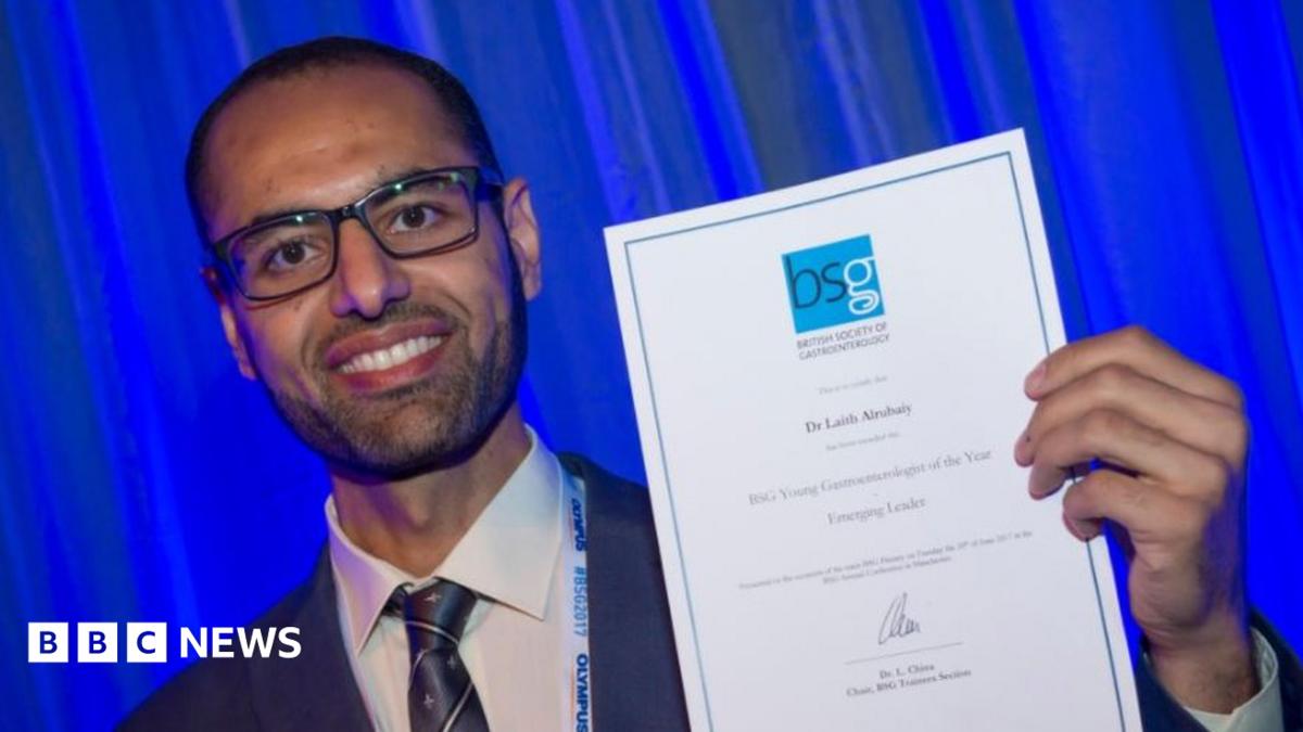 Cardiff doctor first in Wales to win top medical award - BBC News