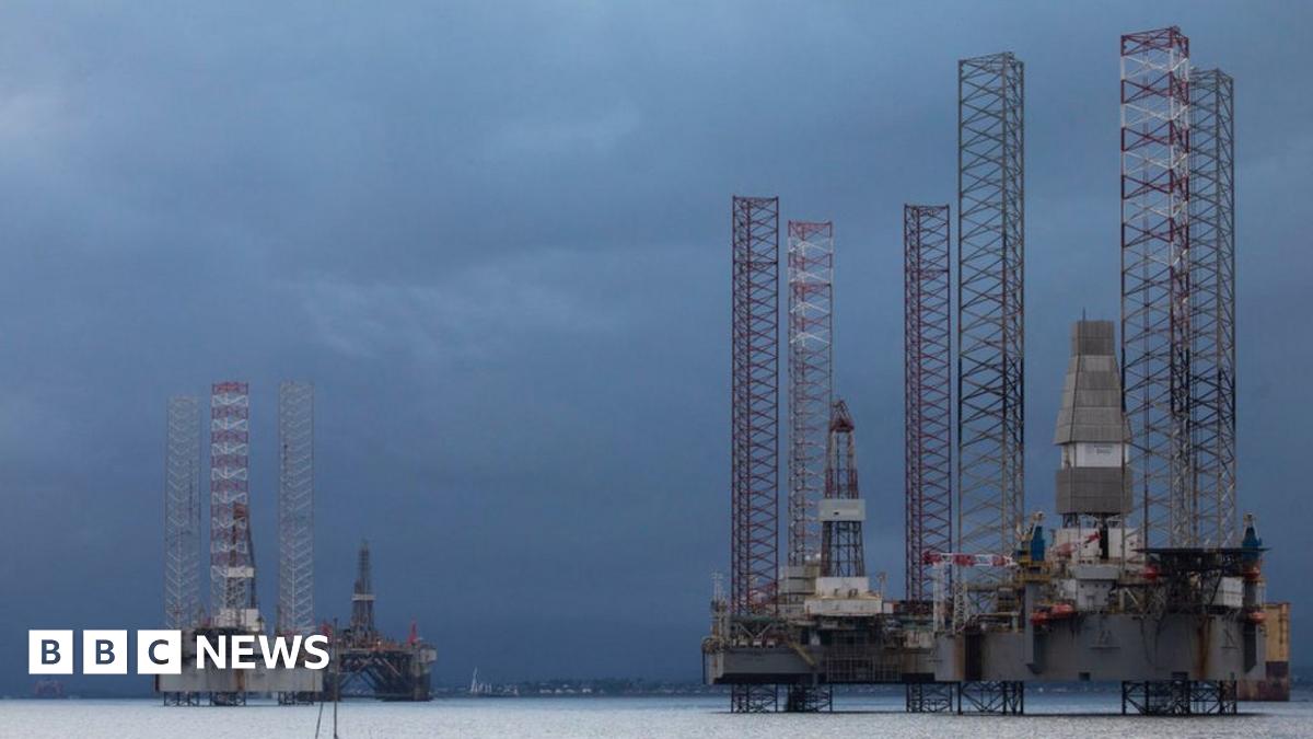 North Sea oil and gas losing investments - report - BBC News