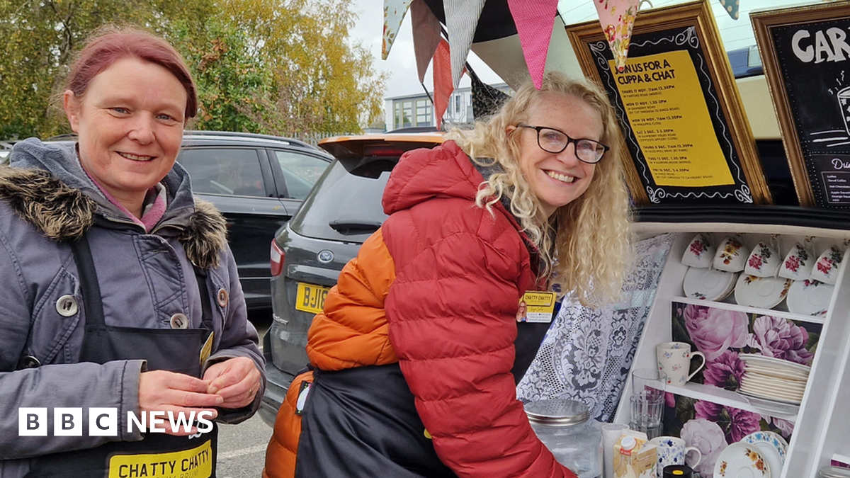 Chatty Chatty Brum Brum: Pop-up cafe run from a car - BBC News