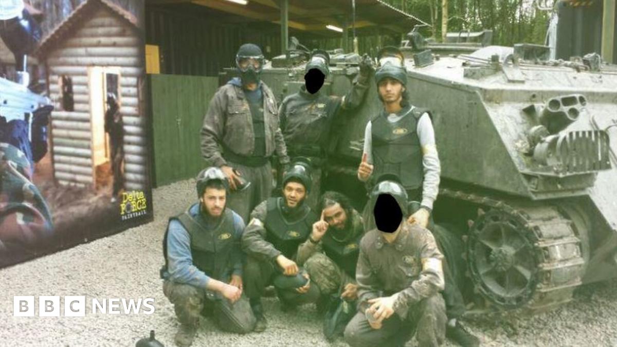 Humza Ali found guilty of trying to travel to Syria - BBC News