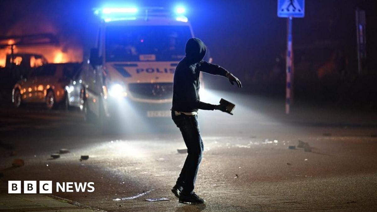 Violent protests after Quran burning in Sweden - BBC News