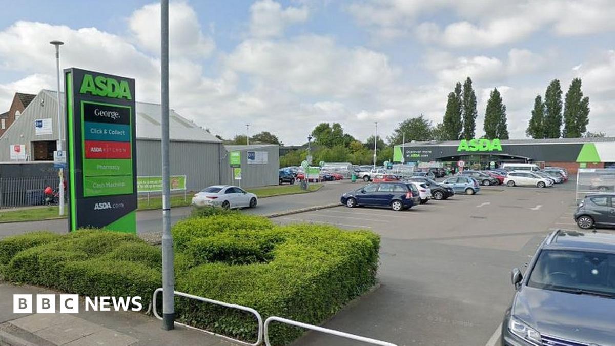 Asda workers in GMB vote to strike at Wisbech store - BBC News