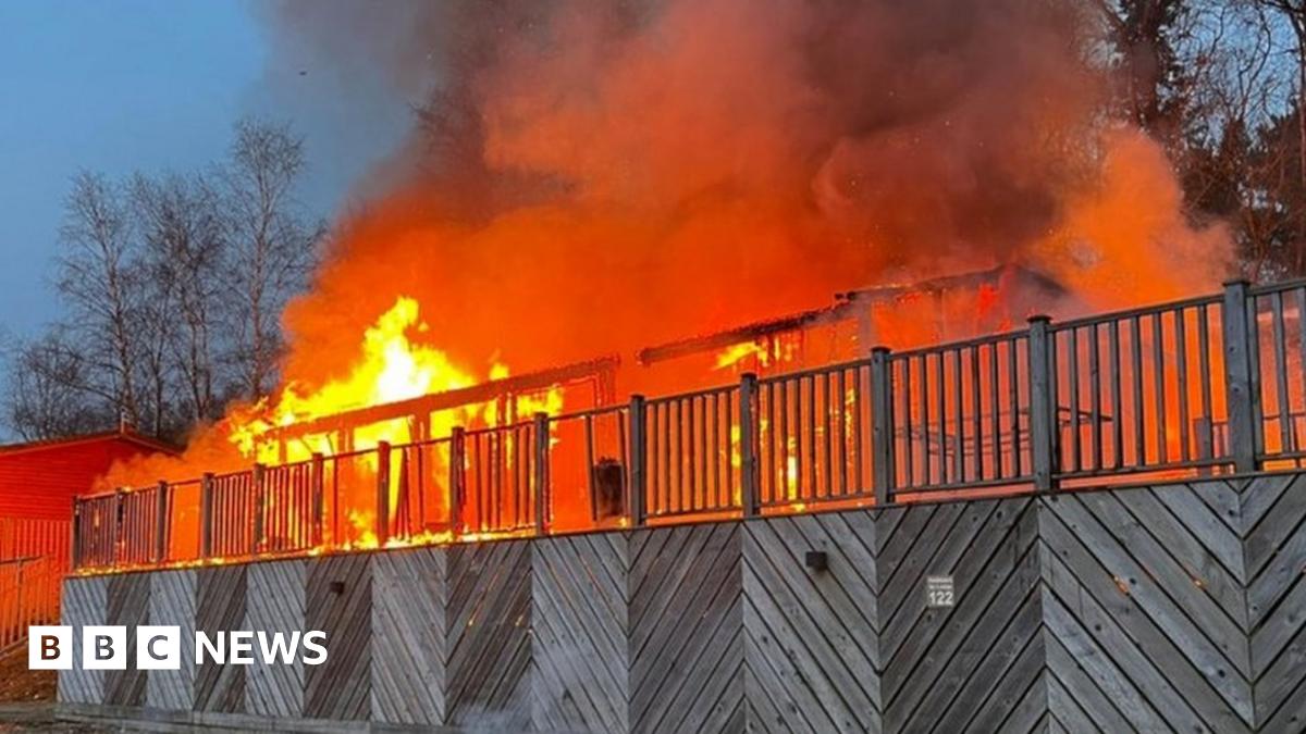 Firefighters tackle lodge fire at Warmwell Holiday Park - BBC News