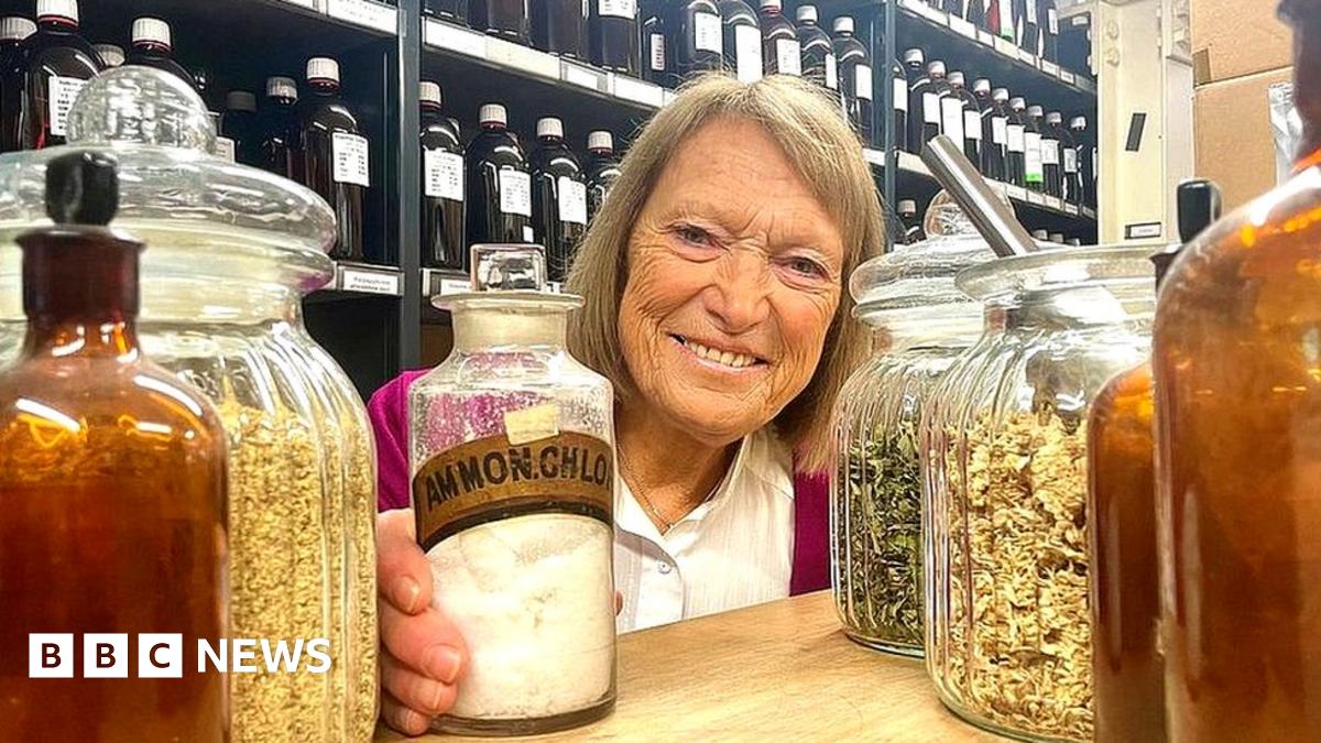 Forgotten diaries show how illiterate baker became pioneering herbalist ...