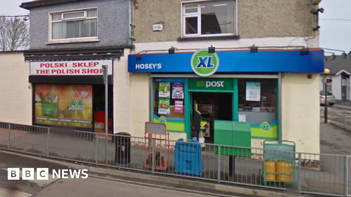 Carlow body: Inquiry after 'dead man' taken into post office - BBC News