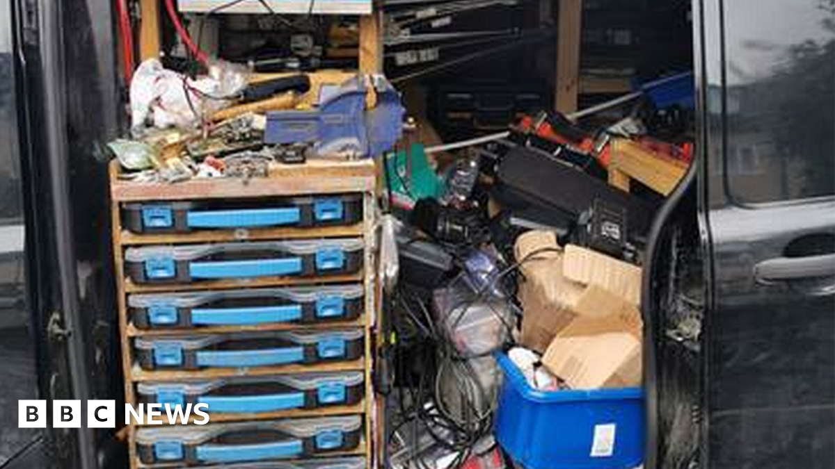 Locksmith attacked as van with £50,000 of kit stolen - BBC News