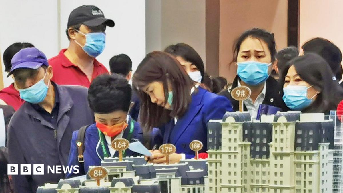 China property: New home prices see biggest fall since 2015 - BBC News