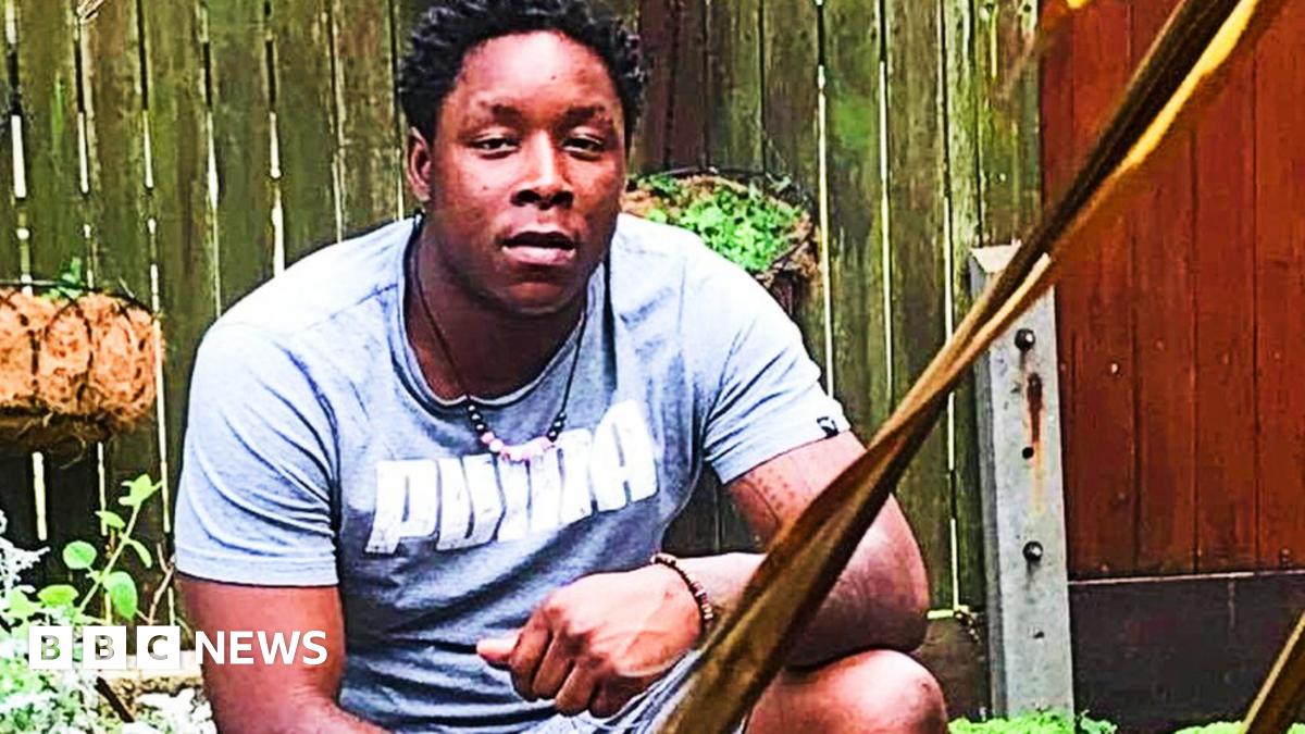 Man who murdered family jailed for at least 46 years - BBC News