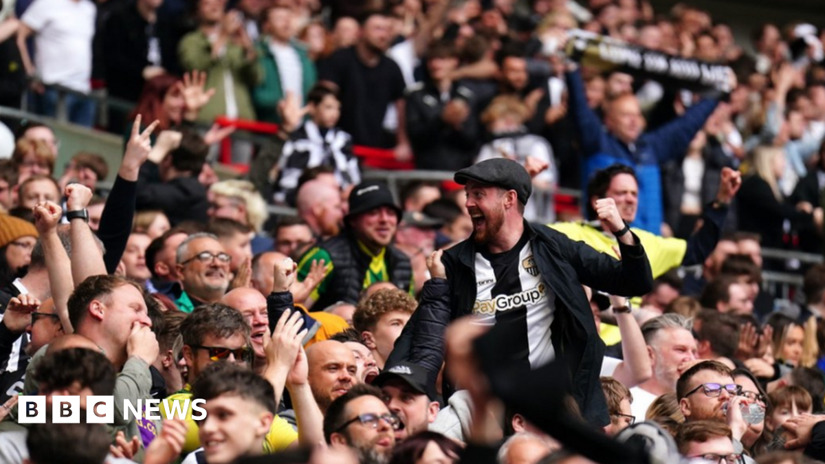 Council U-turn on Notts County promotion celebration - BBC News