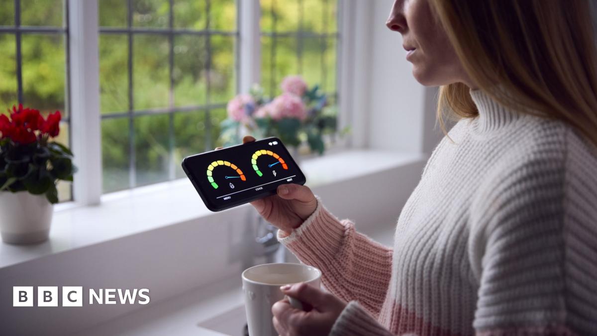 How do smart meters work and how do I know if mine is broken? - BBC News