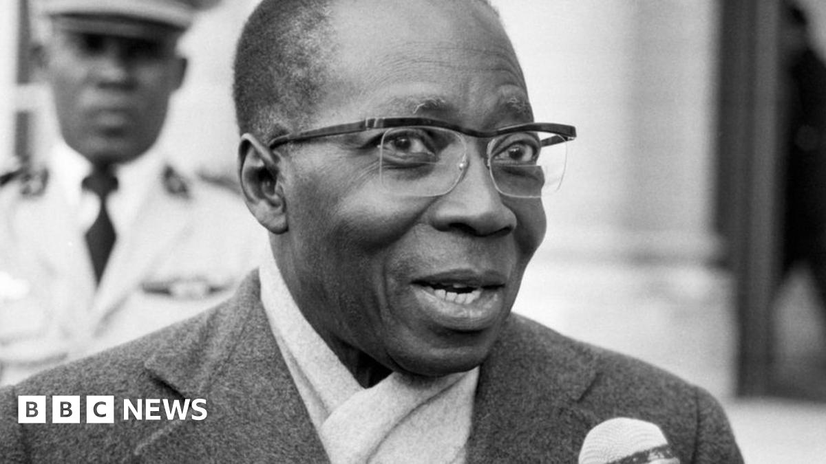 Léopold Sédar Senghor: Senegal delays auction in France - BBC News