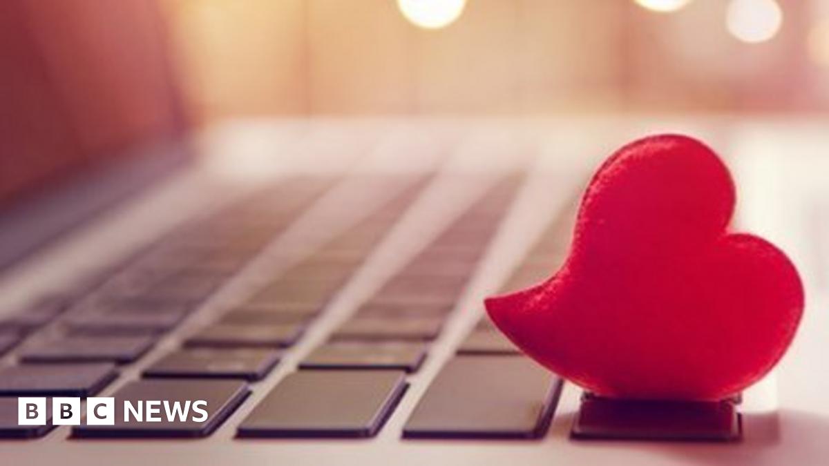 Online dating conmen 'using love letter templates' - BBC News