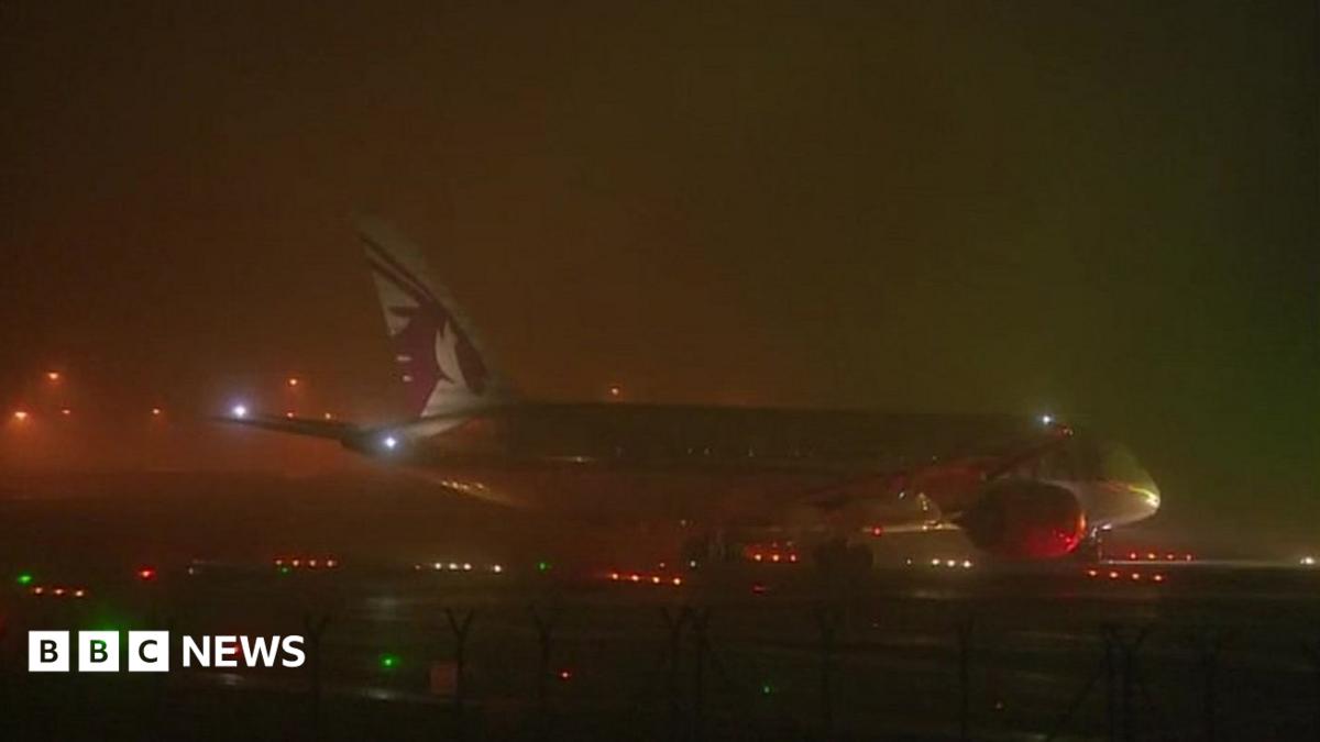 Manchester Airport: Heavy fog and runway 'defect' suspends flights ...